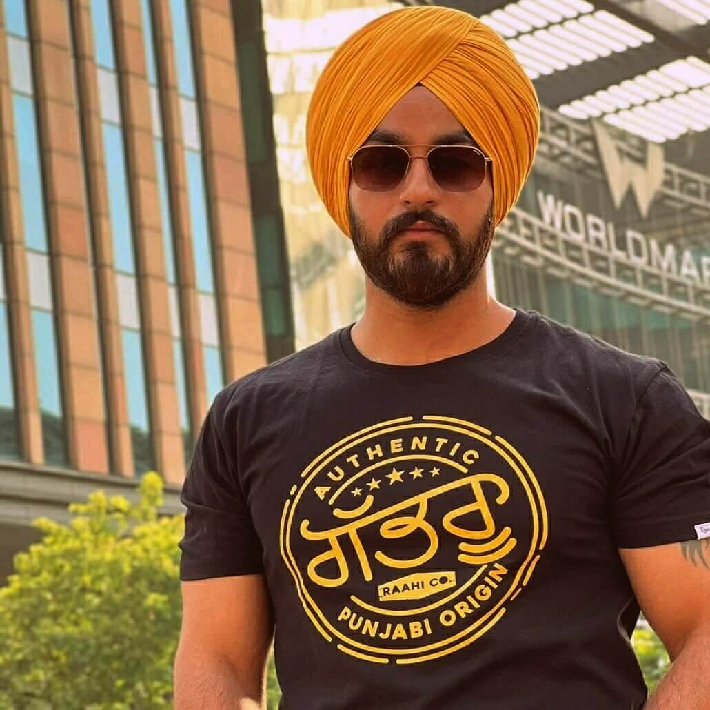 Gabru Stamp Punjabi - Black T-Shirt – Raahi